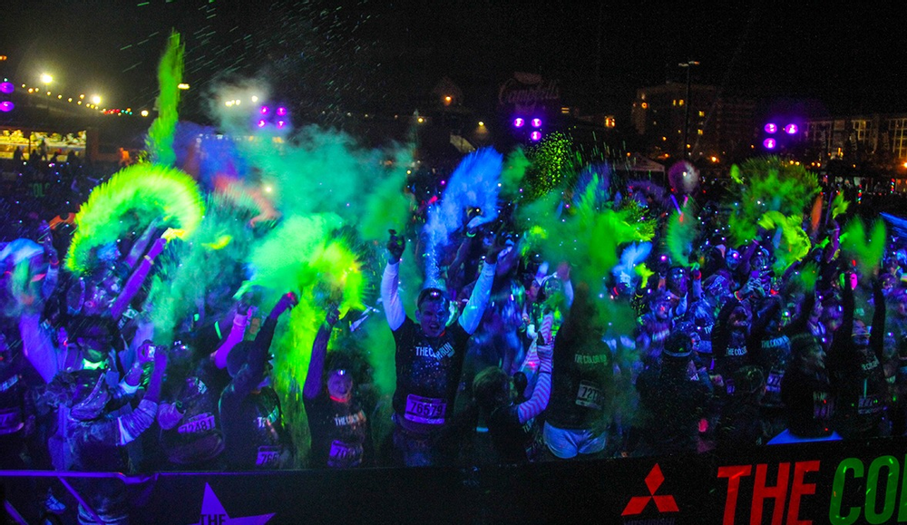 5 razones por las que debes correr, The Color Run Night - RunnerFactory