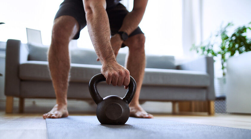 ¿Por qué deberías entrenar fuerza descalzo? - RunnerFactory